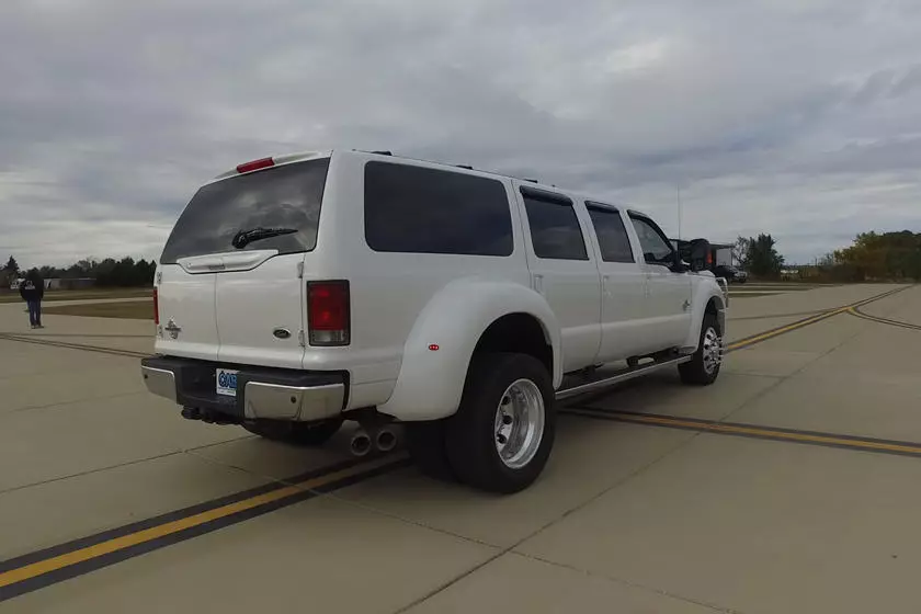 Ford Excursion-ը նոր կյանք է ստանում 95910_6