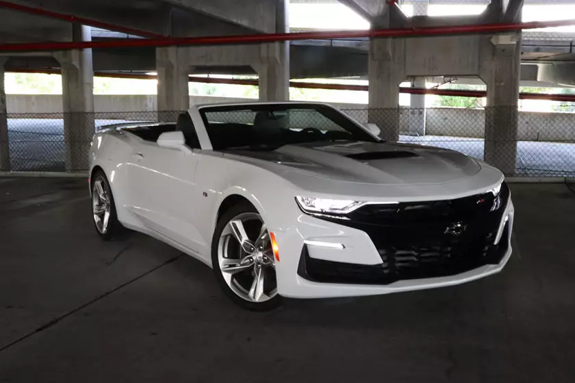 Η Chevy διορθώνει το Ugly Front End της Camaro για το 2020 95939_6