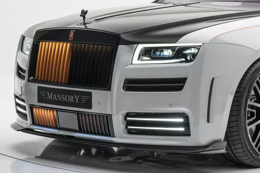 रोल्स-रॉयस घोस्ट पर Mansory अपनी निराशाओं को दूर करता है 9596_12