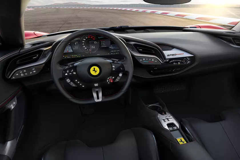 Забавата за добредојде на Ferrari SF90 Stradale ќе биде неверојатна 9603_5