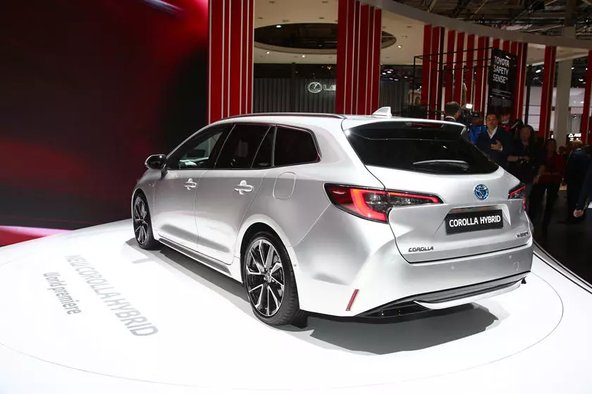 Το Toyota Corolla Sports Touring είναι το τεντωμένο Corolla Hatchback που δυστυχώς δεν θα αποκτήσει η Αμερική 96156_10