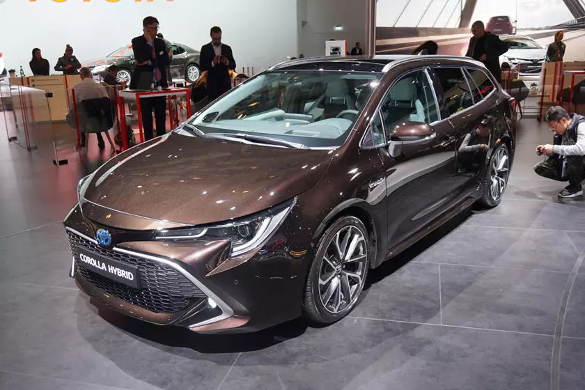 Toyota Corolla Sports Touring Ke Corolla Hatchback e Otlolohileng Amerika Ka masoabi e ke ke ea Fumana 96156_4