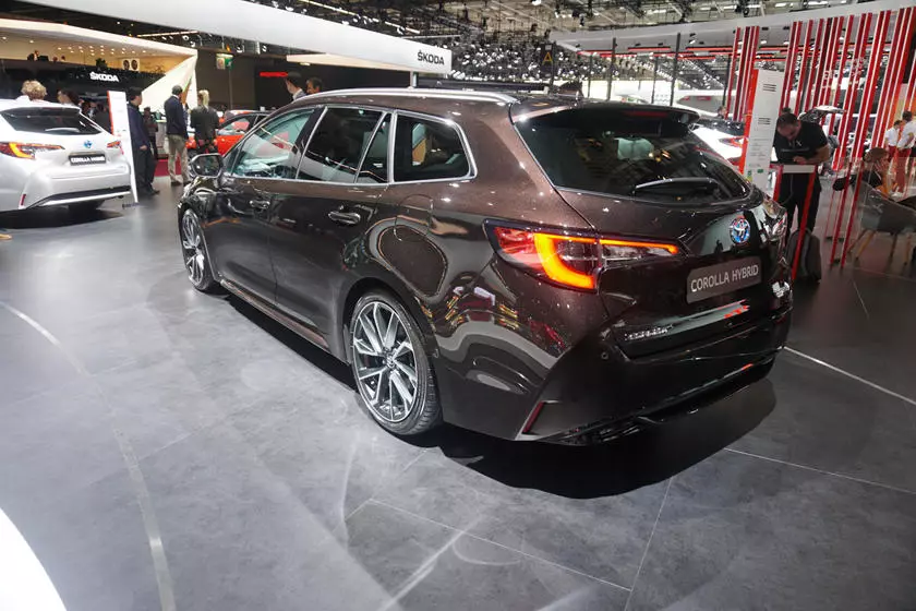 Το Toyota Corolla Sports Touring είναι το τεντωμένο Corolla Hatchback που δυστυχώς δεν θα αποκτήσει η Αμερική 96156_6