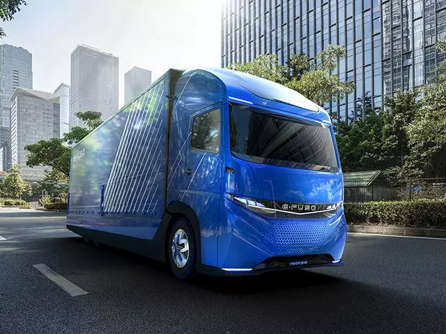 Daimler je pobijedio Teslu do električnog poluprikolice s E-FUSO Vision One 9633_1