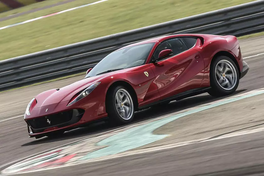 Patentas atskleidžia, kad Ferrari V12 dar nemirė 96393_8