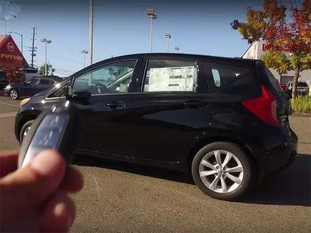 Nissan Versa Note 2017 je novi automobil po cijeni rabljenog automobila 96581_1