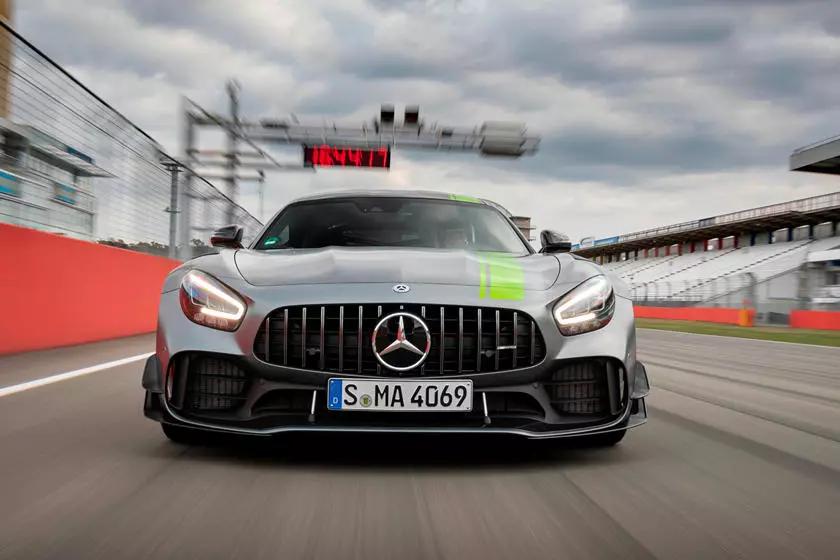 2020 مرسڊيز بينز AMG GT R فرنٽ View ڊرائيونگ