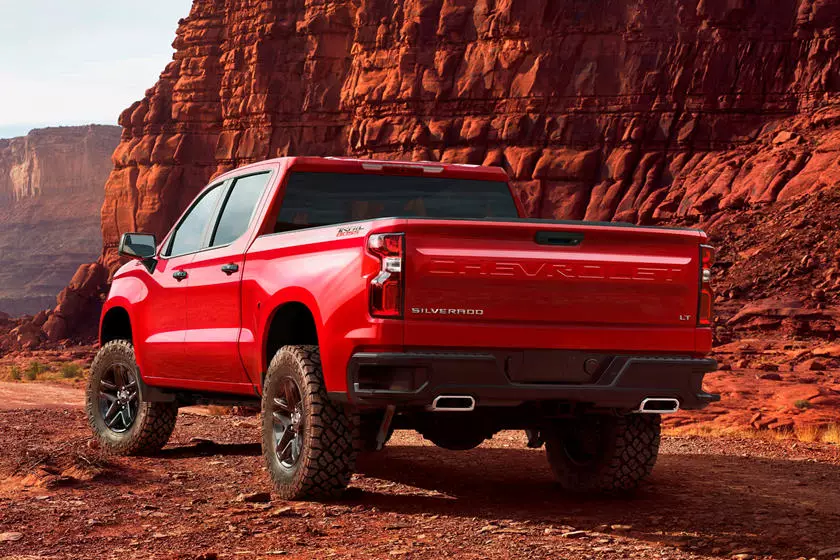 2019-2021 Chevrolet Silverado 1500 atzeko angeluaren ikuspegia