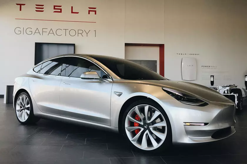 Model ya Tesla 3 Yacishije ku 100.000 Igurishwa muri 2018 9702_3