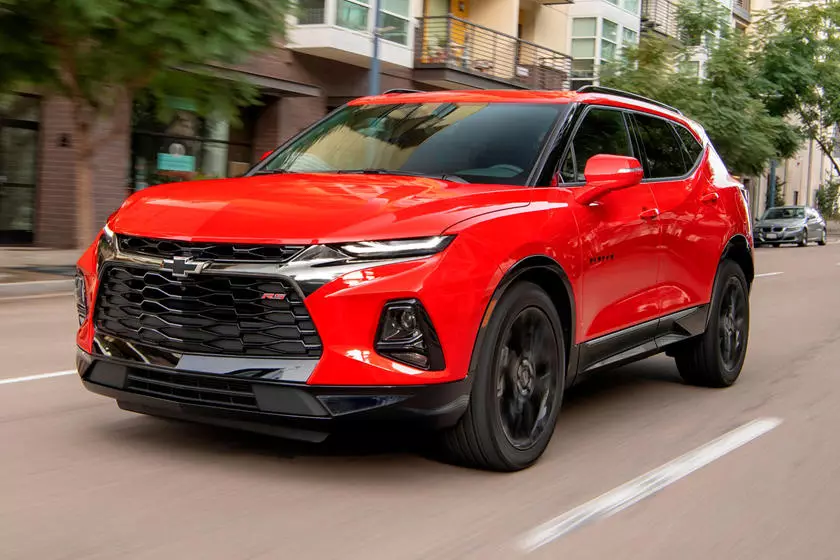 Chevrolet Blazer විකුණුම් පෙරළීම සඳහා ඕනෑම දෙයක් කරයි 97044_3