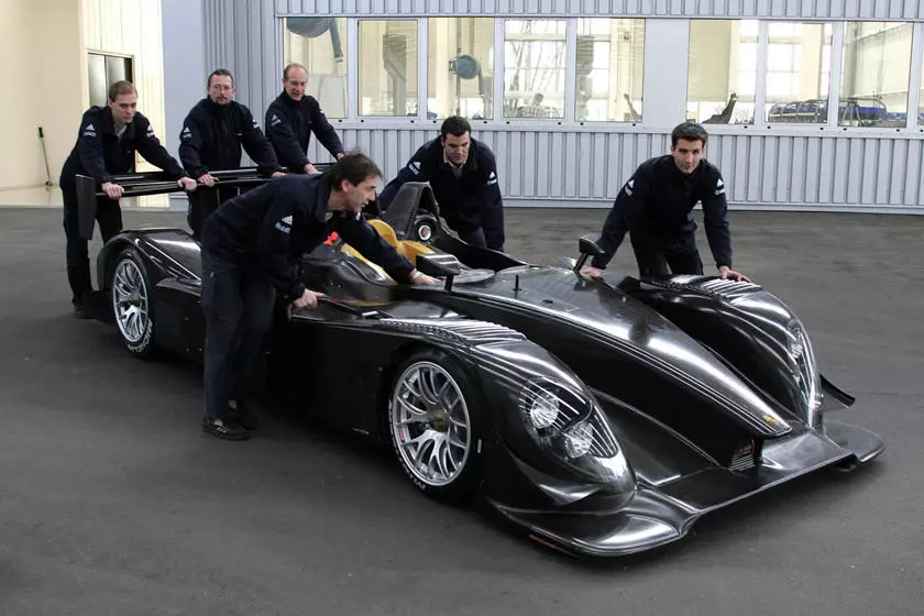 Līdzi nāca Porsche Spyder (vai četri) Izsolei Pebble Beach 97416_7