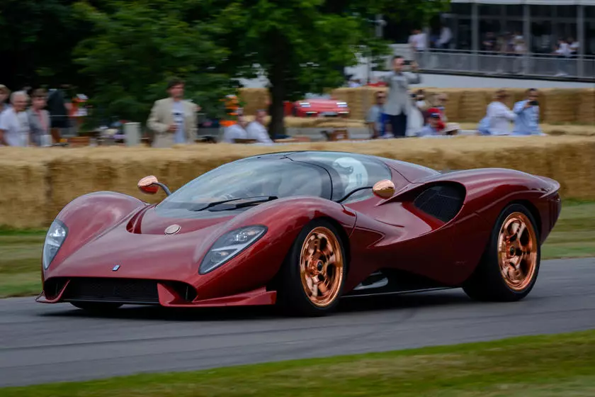 Расмӣ: De Tomaso P72 дорои беш аз 700 HP оид ба кран мебошад 97611_7