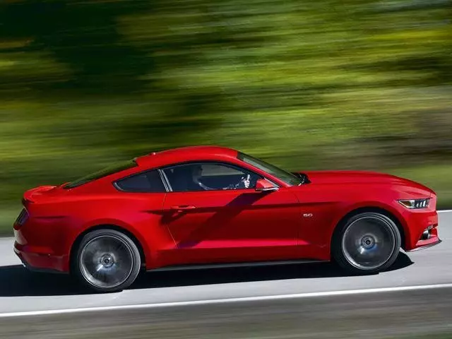 2015 Ford Mustang Performance Zehaztapenak Agerian 97693_1