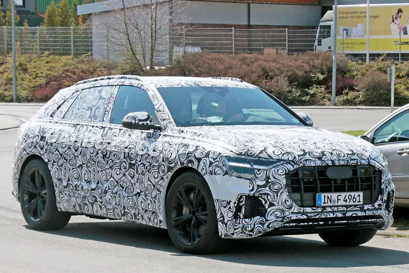 Audi RS Q8 dia afaka manangona ny 670-HP Hybrid Powertrain an'ny Panamera 97887_3