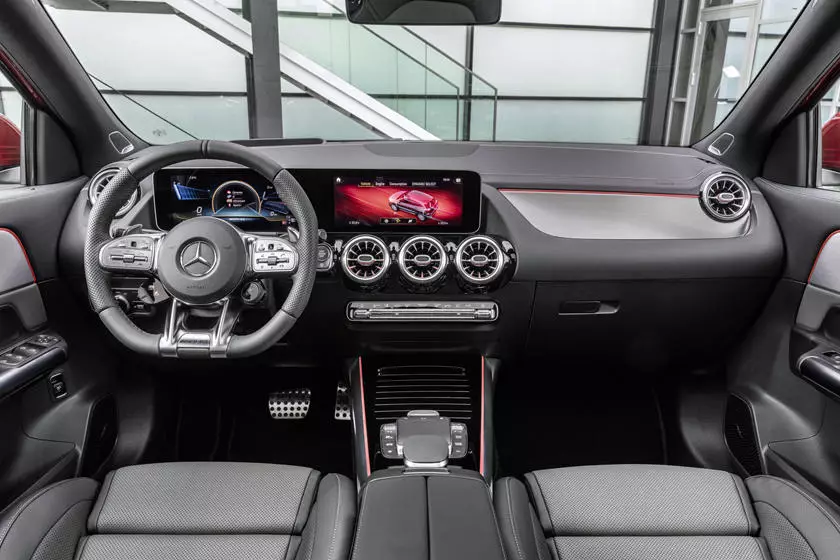 2021-2022 Mercedes-AMG GLA 35 prietaisų skydelis