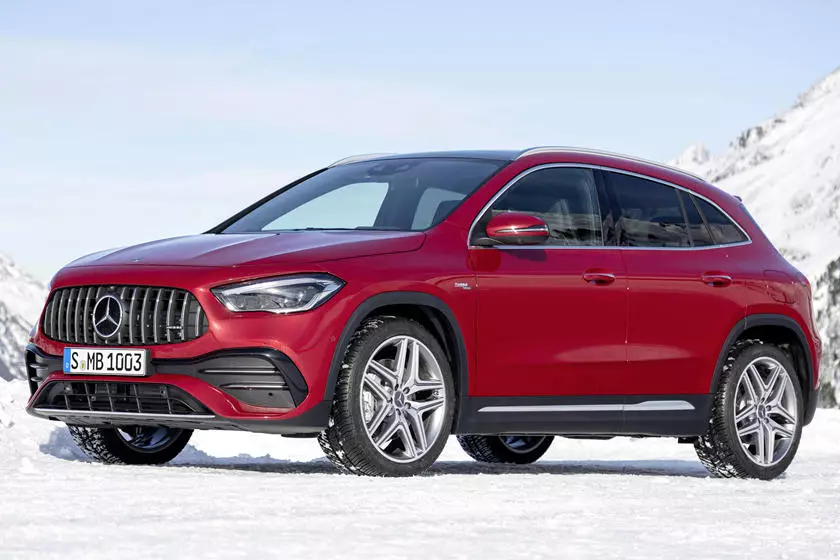 2021-2022 Mercedes-AMG GLA 35 Vaizdas iš priekio