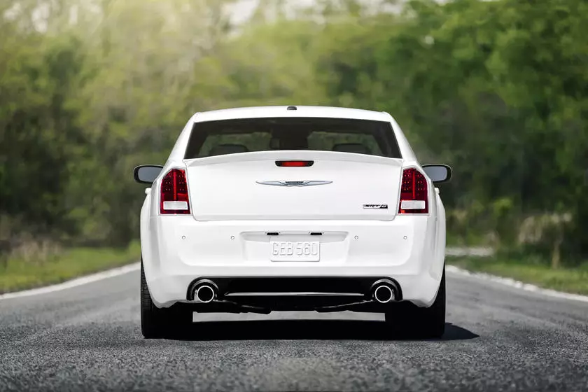 Chrysler 300 SRT-8 Terpakai Menjadikan Anda Seorang Baller Pada Bajet 98529_3