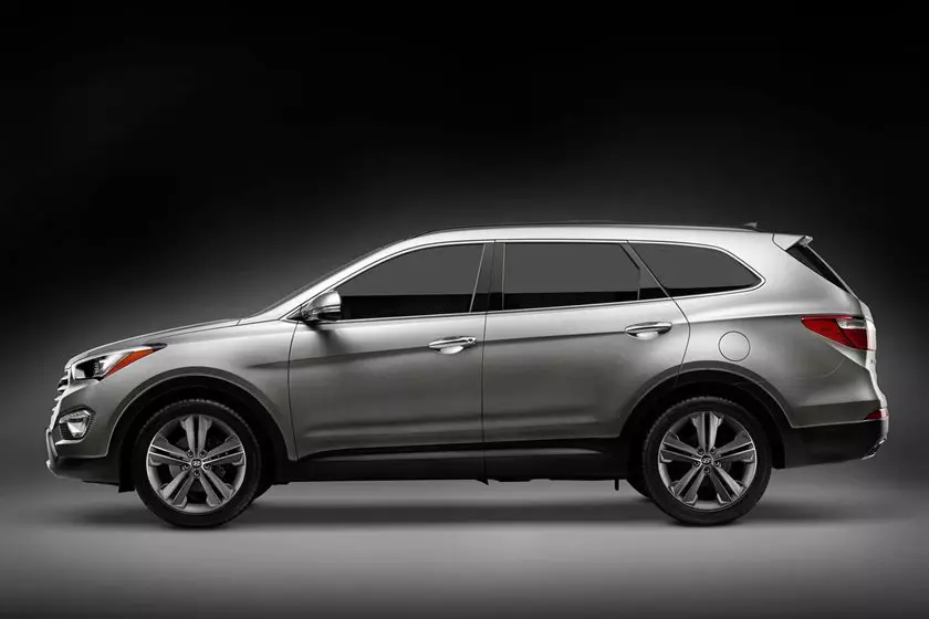 Nhọrọ Minivan kacha mma nke 2018: Hyundai Santa Fe 9894_2