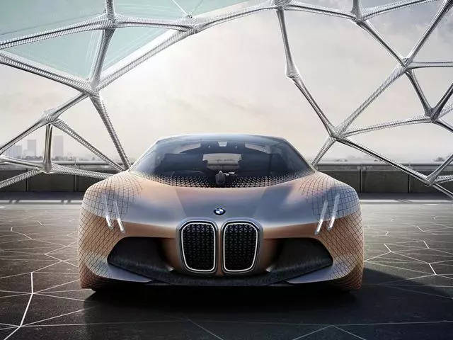 BMW ਲੈਵਲ 3 ਖੁਦਮੁਖਤਿਆਰੀ ਦੇ ਨਾਲ 2021 ਵਿੱਚ ਇੱਕ ਜੈਗੁਆਰ ਆਈ-ਪੇਸ ਵਿਰੋਧੀ ਨੂੰ ਉਤਾਰੇਗੀ 994_2