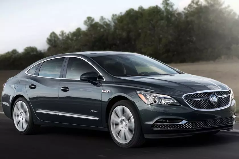 Eltűnő családi szedánok: 2018-as Buick LaCrosse 9967_4