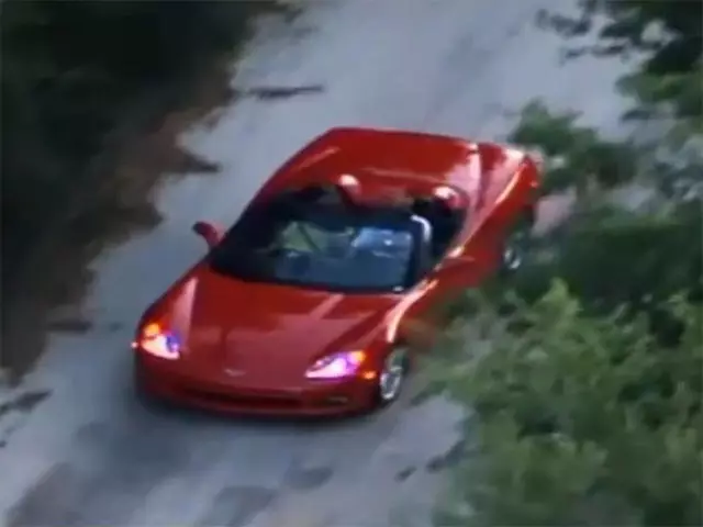 Majitel parkoviště chytil Joyriding Corvette zákazníka z roku 2012 na film 99814_1